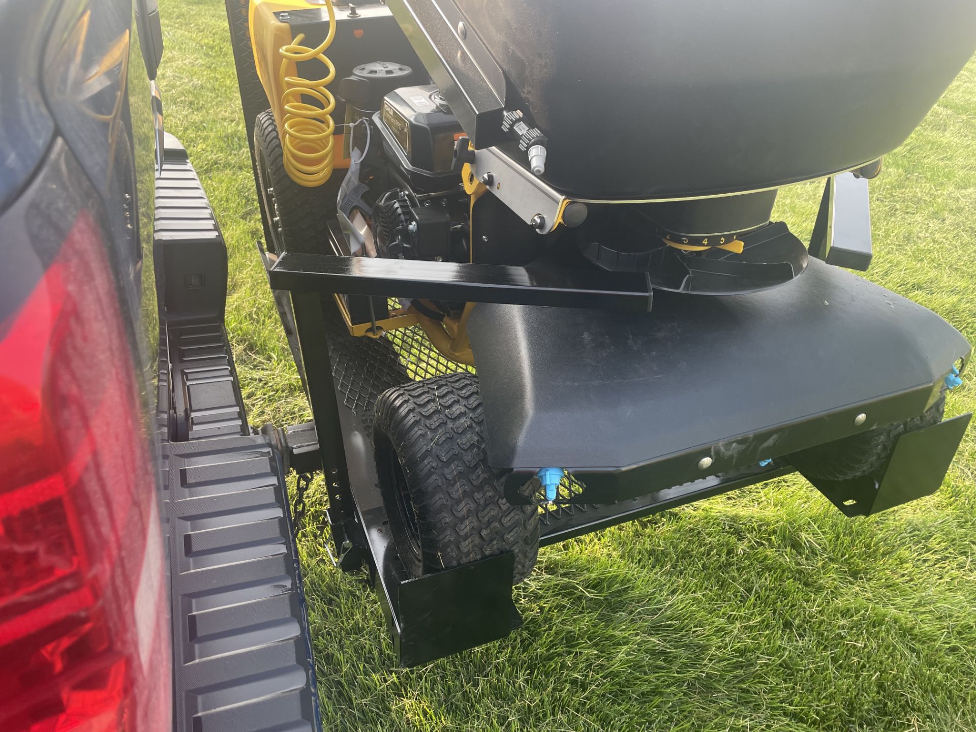 LT650RSC2-Stinger Spreader Transport Rack with 2" Hitch, 700 lb ...